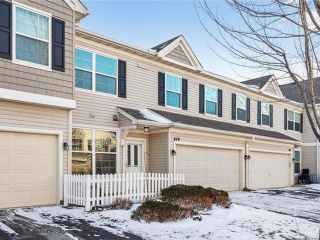 879 Braunworth Ct, Chaska, MN 55318