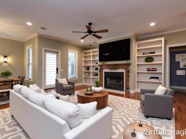 879 E Westchester Drive