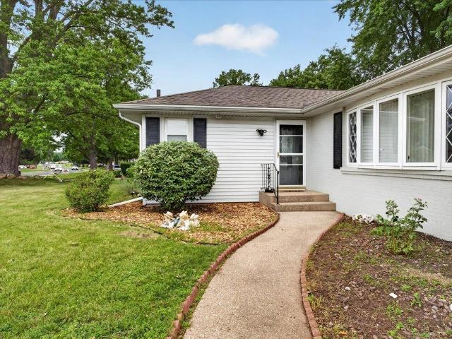 879 E Inman Parkway