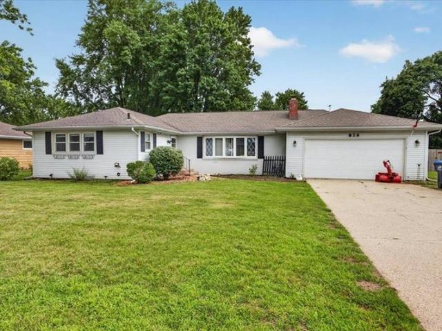 879 E Inman Pkwy, Beloit, WI 53511