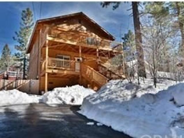879 Spruce Ln, Sugarloaf, CA 92386