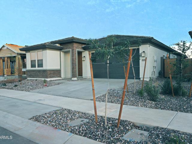 879 w finch drive
