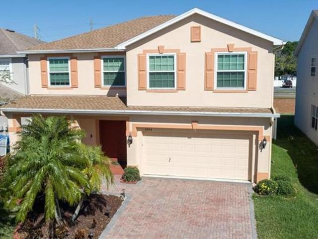8804 Cameron Crest Dr, Tampa, FL 33626