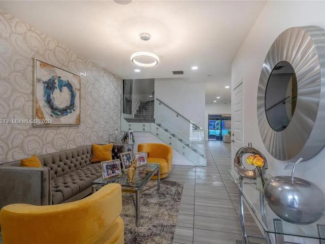 8805 NW 103rd Pl, Unit 1, Doral, FL 33178 | MLS #A12006