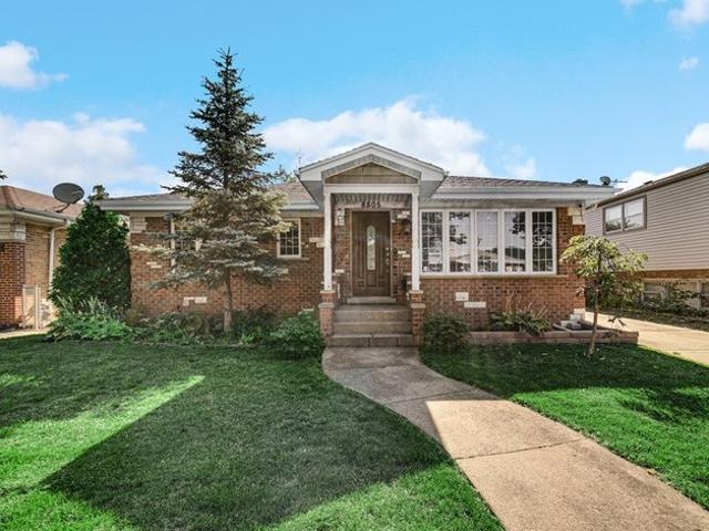 8805 Oriole Ave, Morton Grove, IL 60053