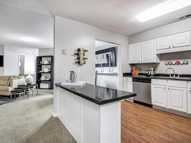 8805 Dunwoody Pl, Sandy Springs, GA 30350