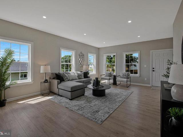 8805 Glenarden Parkway