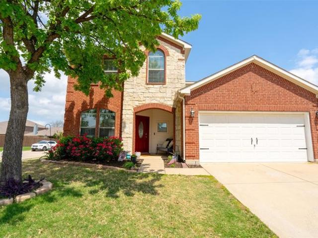 8805 Whirlwind Trl, Aubrey, TX 76227