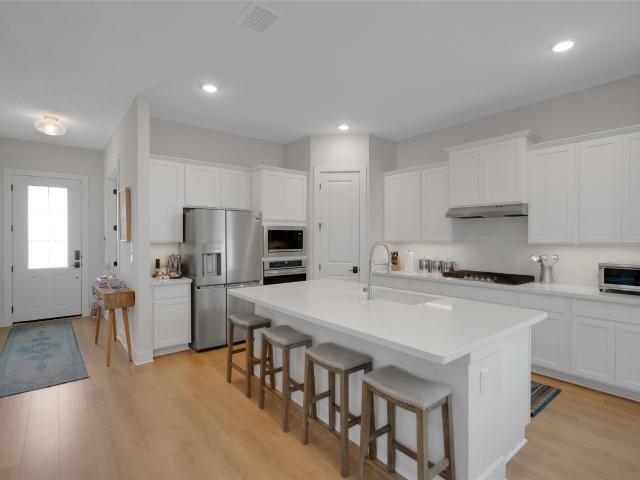 8806 Bestride Bend, Austin, TX 78744 | MLS #8975 | Compass