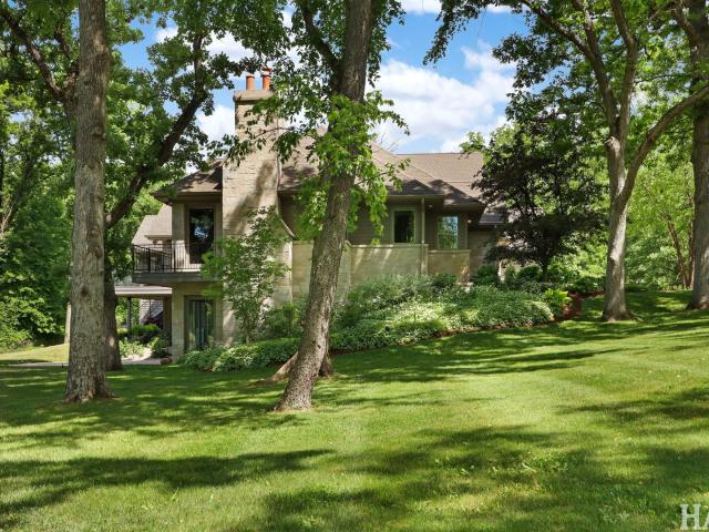 8806 whispering pines trail