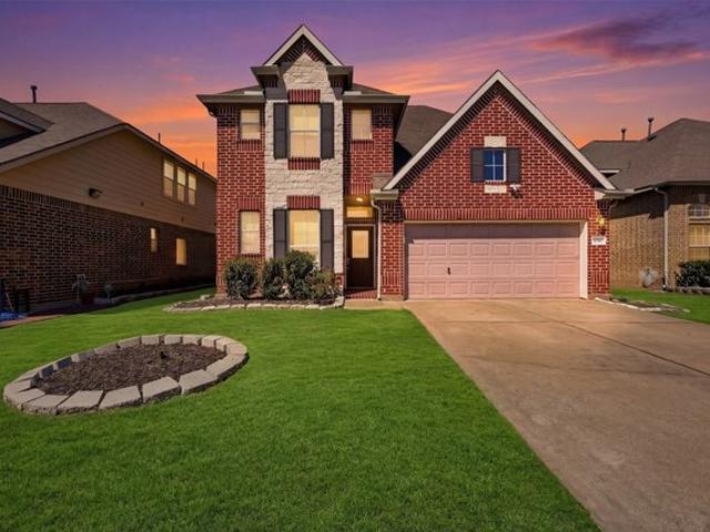 8806 Willow Wind Ln, Houston, TX 77083