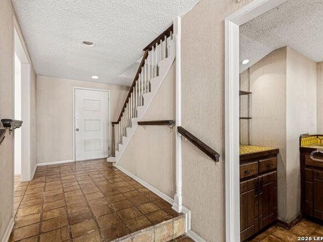 8807 Carriage Drive