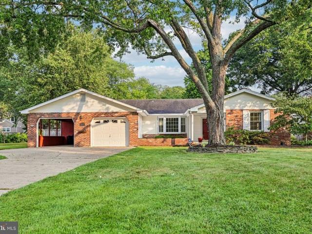 8808 McNair Dr, Alexandria, VA 22309