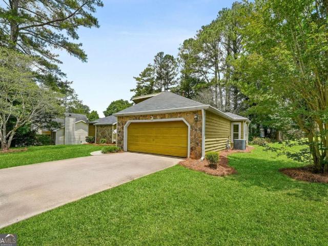 8808 Elon Trail