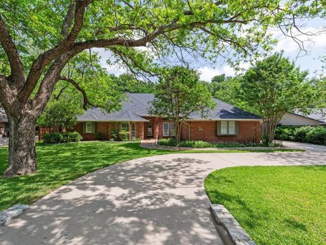 8808 Ravenswood Rd, Granbury, TX 76049