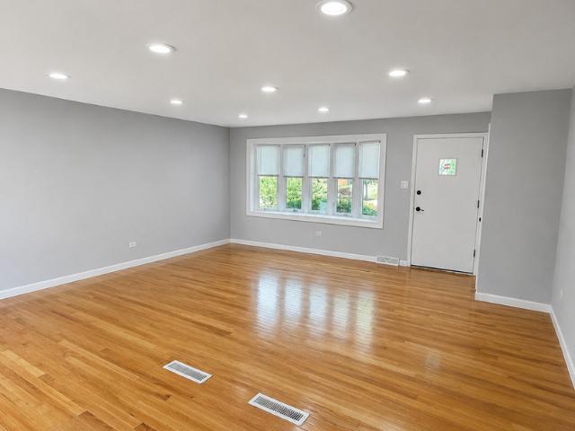 8808 S 85th Court