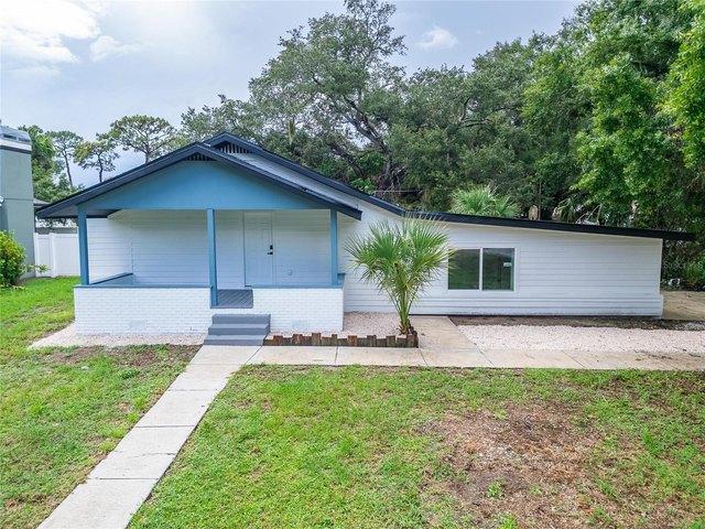 8809 Dyer Rd, Riverview, FL 33578