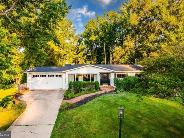8809 Gateshead Rd, Alexandria, VA 22309