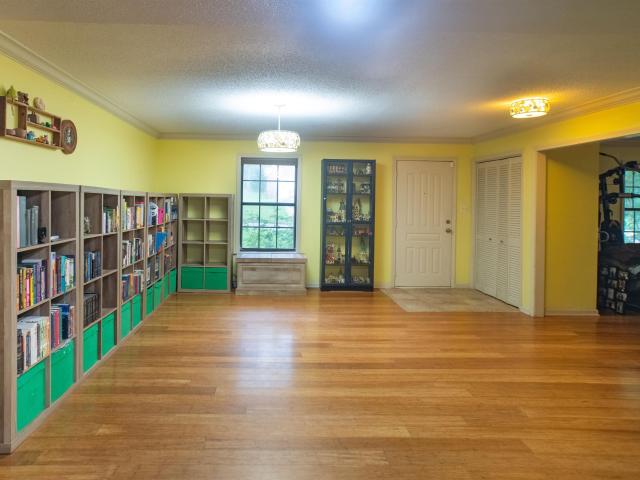 8809 Pea Ridge Circle