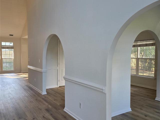 8800 Cavonnier Lane