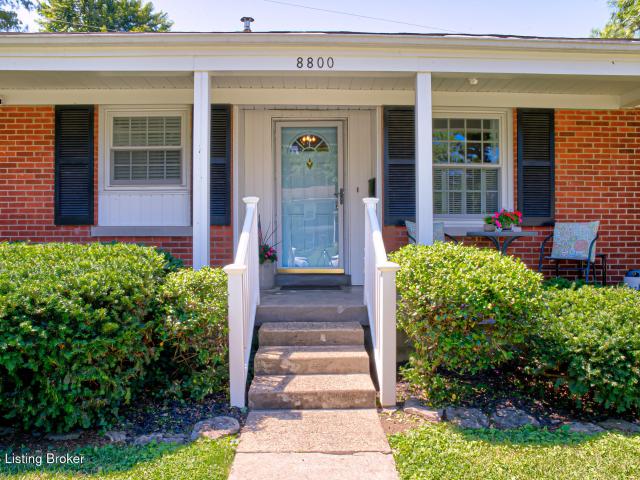 8800 Hermitage Ct