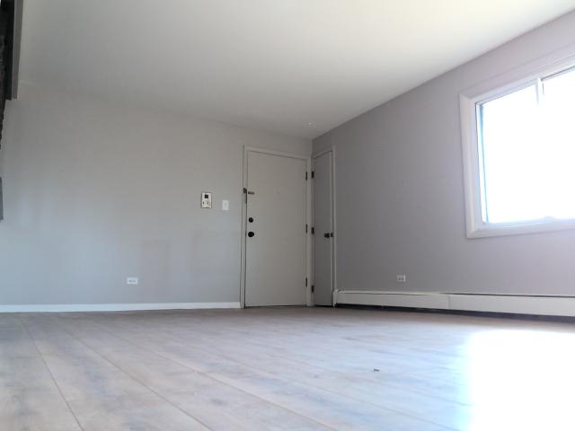 8800 W 76th Pl, Unit 1E, Justice, IL 60458 | Compass