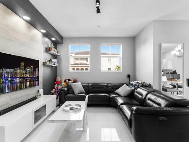 8800 107th Ct NW #204, Doral, FL 33178