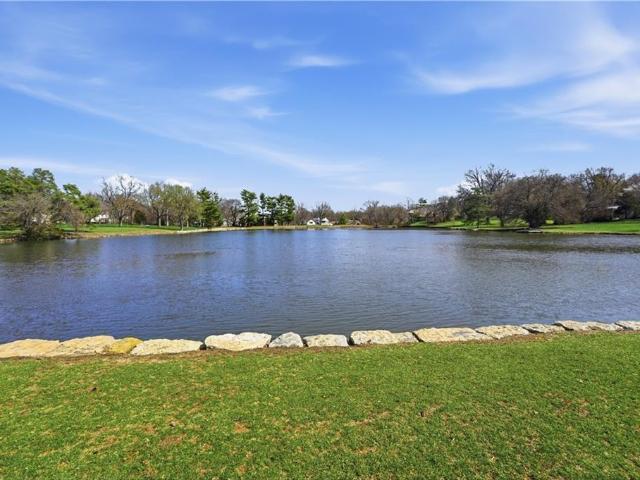 8801 Mission Rd, Leawood, KS 66206 | MLS #2617