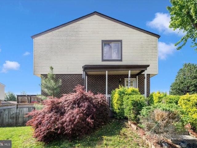 8801 Eureka Ln, Walkersville, MD 21793