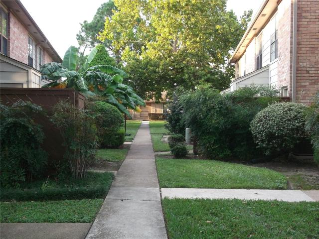 8801 Hammerly Boulevard 1606