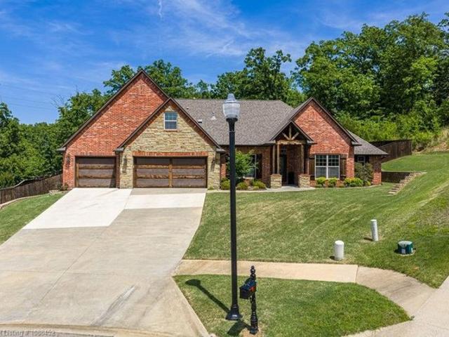 8801 Reata St, Fort Smith, AR 72916