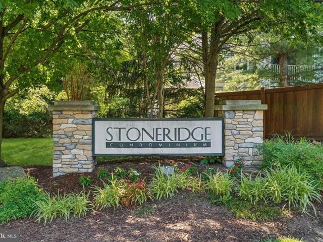 8801 Stone Ridge Cir Apt 201, Pikesville, MD 21208