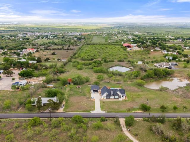 8802 Evelyn Rd, Buda, TX 78610 | MLS #9275 | Compass