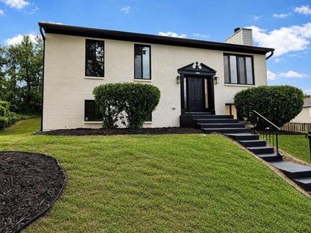 8802 Rosanne Ct, Clinton, MD 20735