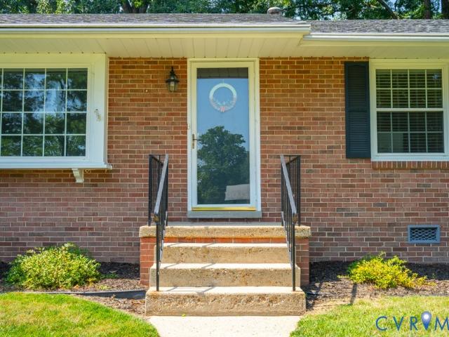8803 Greenford Drive