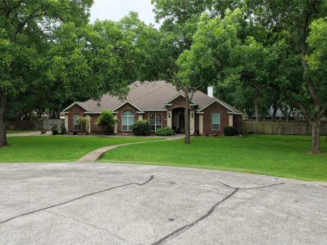 8803 Hampton South Ct, Granbury, TX 76049