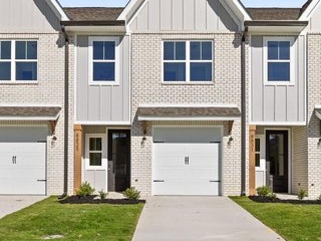 8803 James Creek Dr, Ooltewah, TN 37363