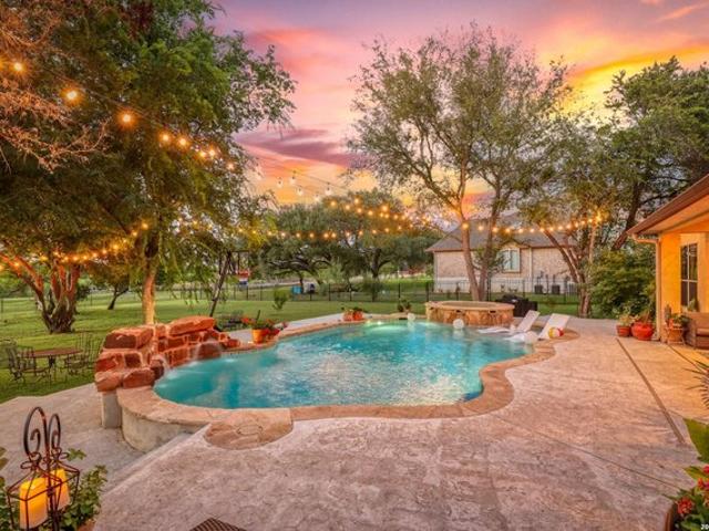 8803 Tuscan Hills Dr, San Antonio, TX 78266