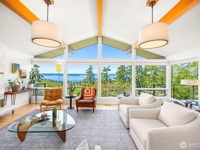 8803 38th Ave SW, Seattle, WA 98126