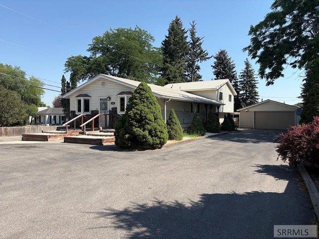 880 1st St, Idaho Falls, ID 83401