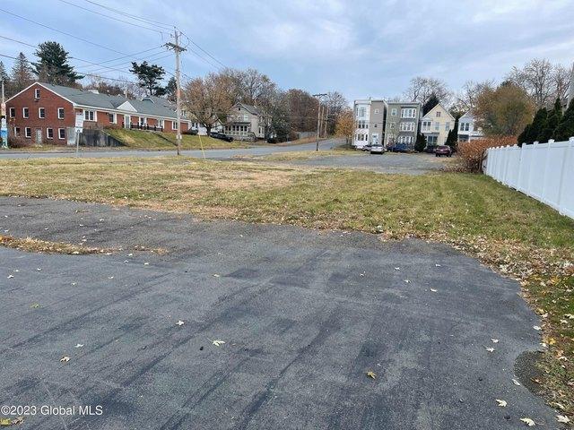 880 2nd Ave, Troy, NY 12182