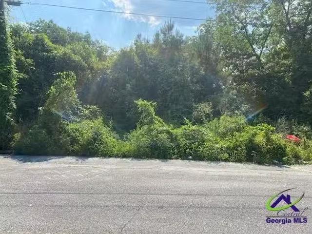 880 Center, Macon, GA 31217 MLS 245119