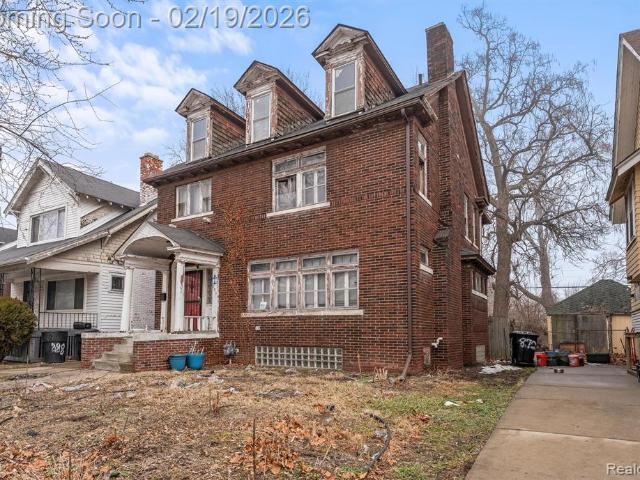 880 Algonquin Street