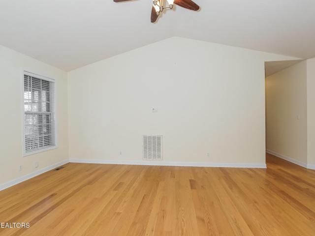 880 Glenfield Drive