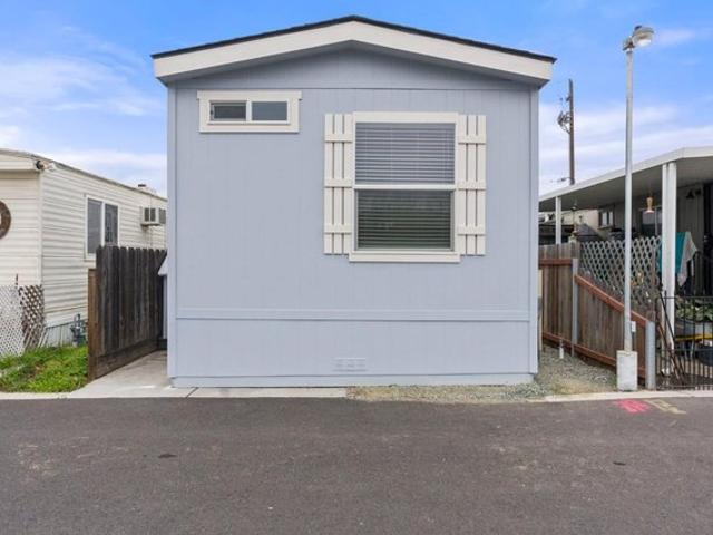 880 E F St Spc 14, Oakdale, CA 95361
