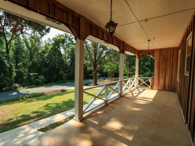 880 Locke Drive