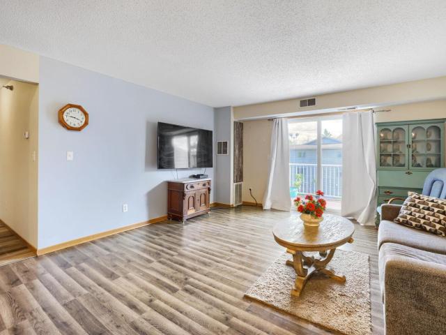 880 Lyn Way # 304