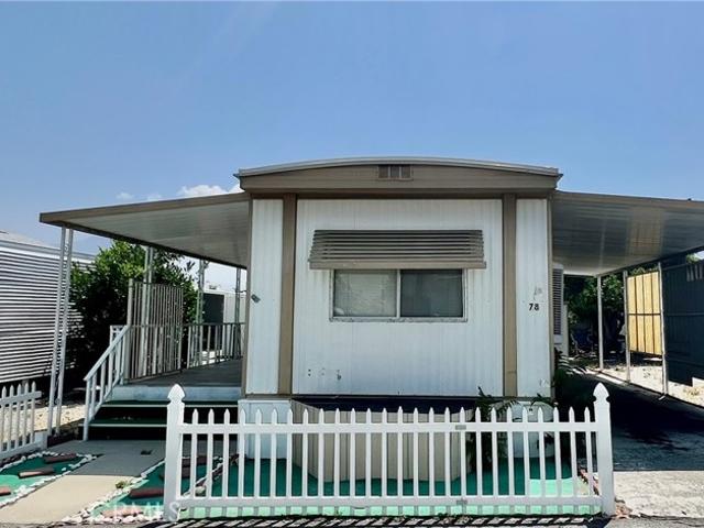 880 N Lake Street 78