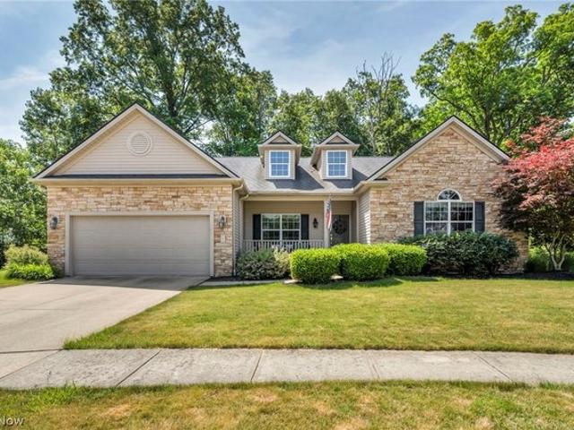 880 Shadow Creek Trl, Amherst, OH 44001