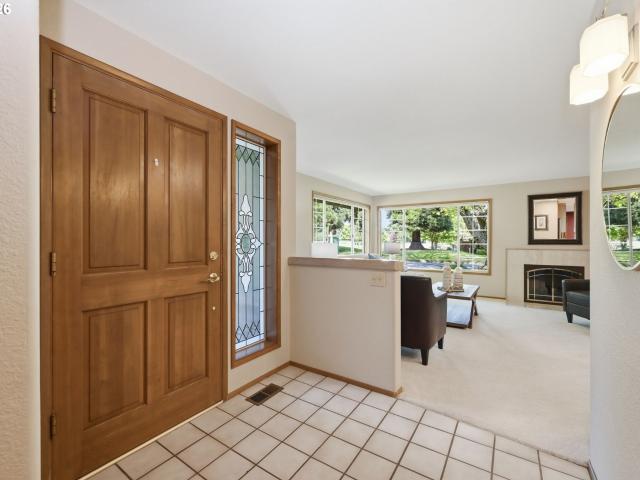 880 Spyglass DR